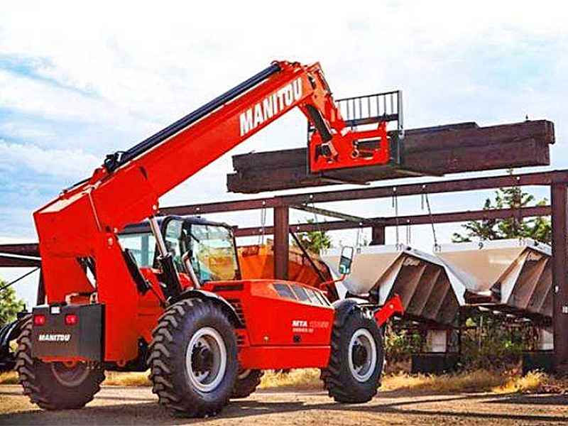 HEAVY LIFTERS THAT TAKE THE LOAD - T H WHITE Construction